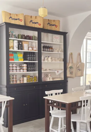 Coffee Shop - Casa Amor